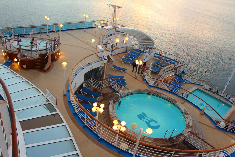 Sapphire Princess photo review & comparison to Carnival - Princess ...